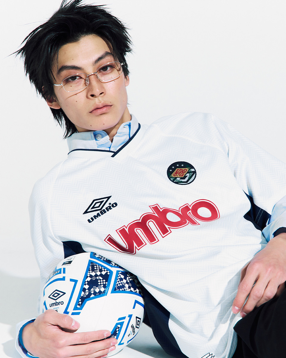 [UMBRO] 크리스피 타슬란 긴팔 바람막이 자켓